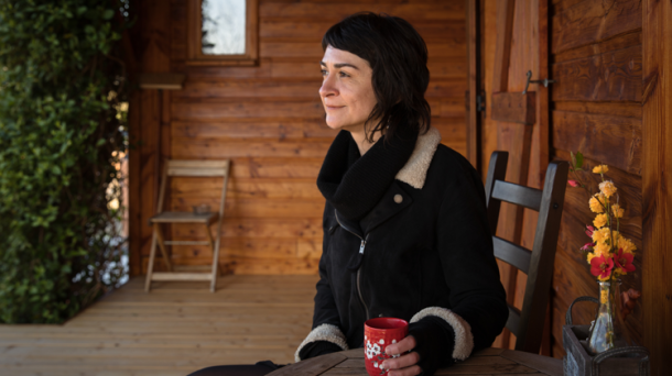 Oana profite du silence du sud de la France | Smartling